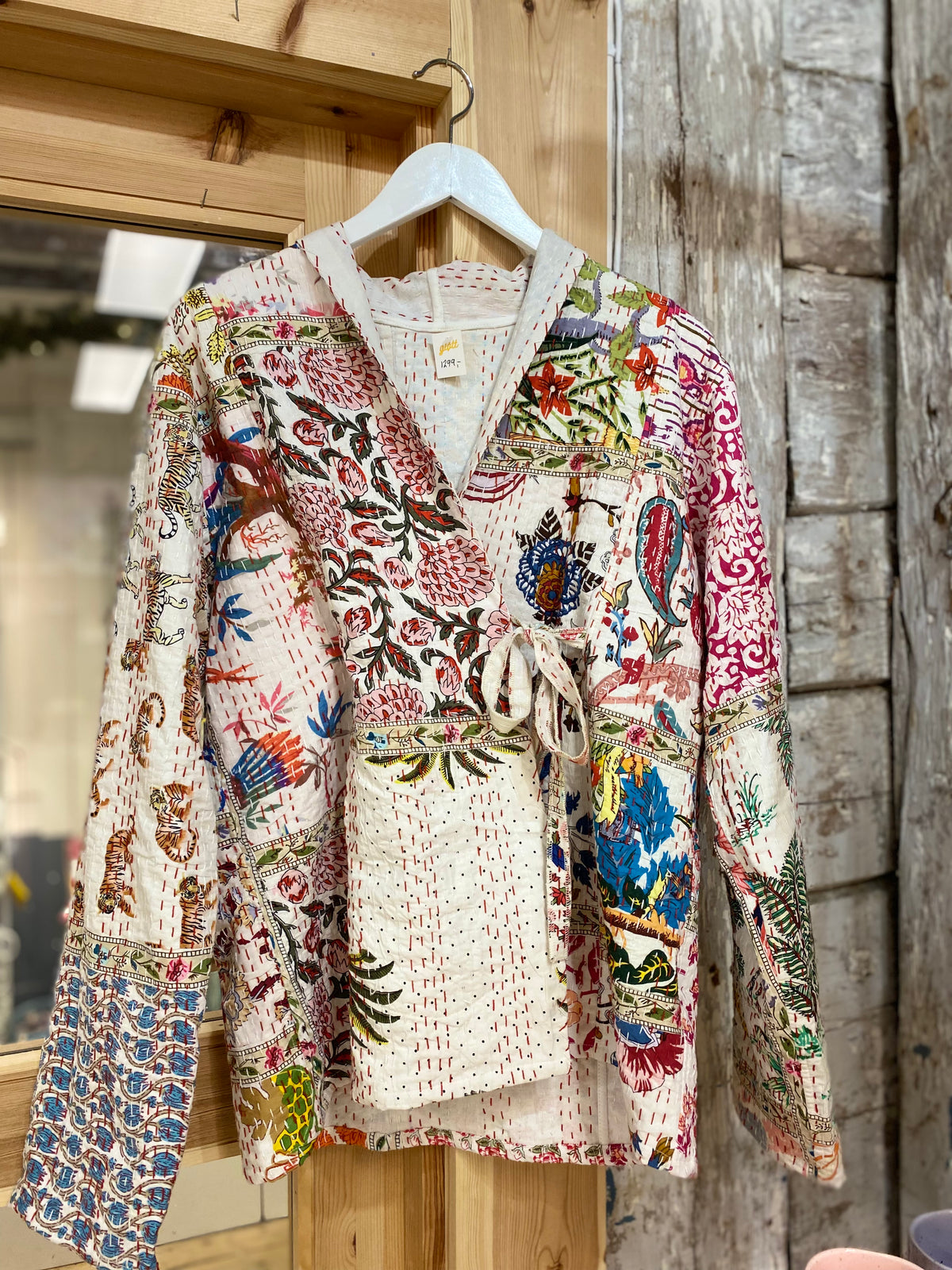 Kort patchwork jakke med Kanthasøm - Spring - Essential Designs London ...